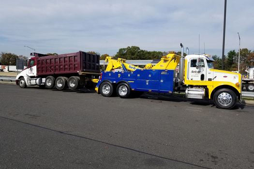 Box Truck Towing in Middletown Connecticut - Nelcon Towing & Recovery